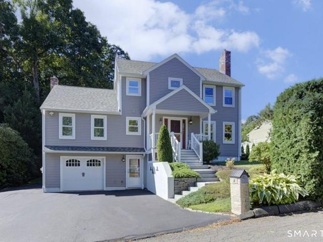 4 Sears Pl, East Hampton, CT 06424