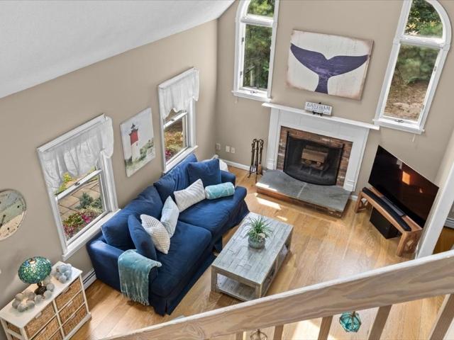 4 Selah Cir