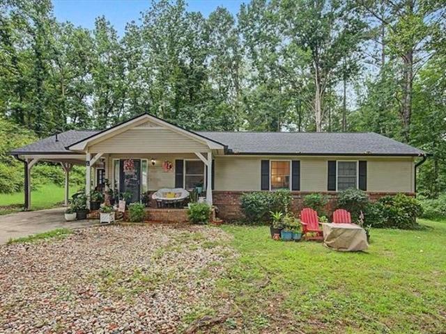 4 Shadowood Ct SE, Silver Creek, GA 30173