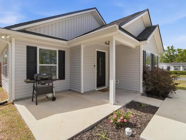 4 Shar Mel Ln, Crawfordville, FL 32327