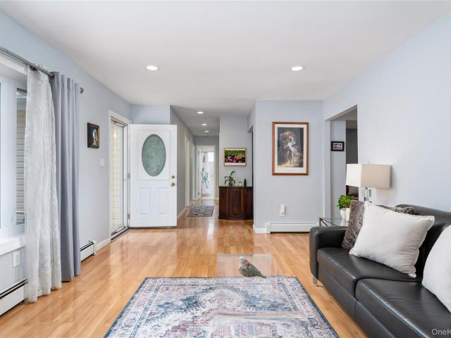 4 Shelley Court