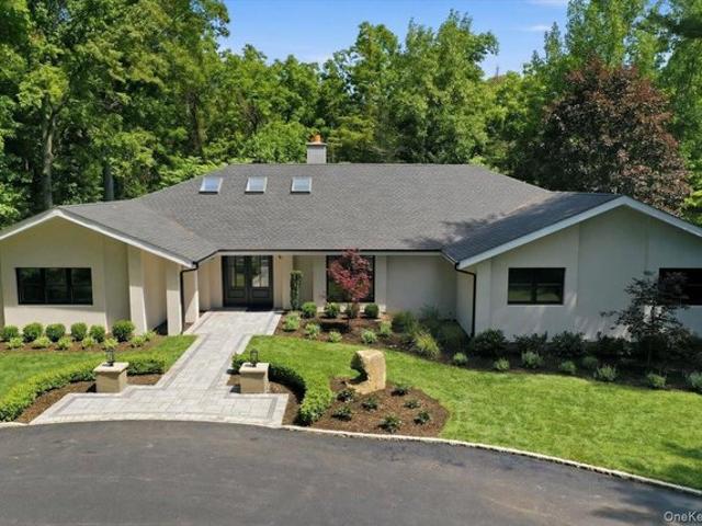4 Short Path, Nissequogue, NY 11780