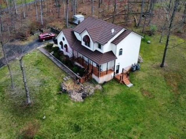 4 Simply Ashley Ct, Hedgesville, WV 25427