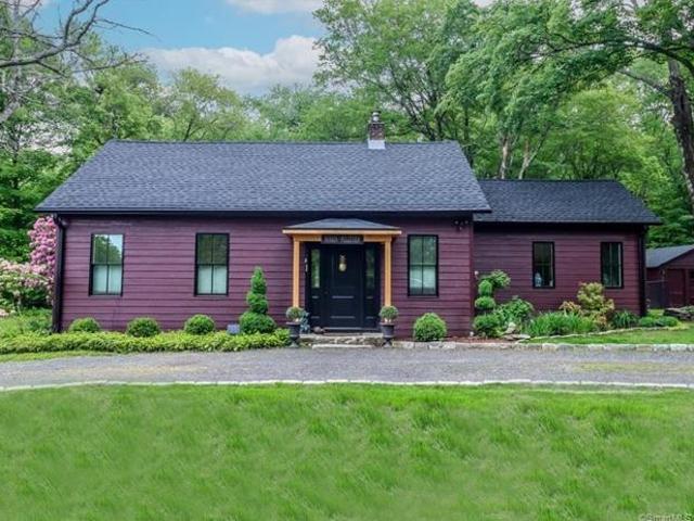 4 Skyline Ridge Rd, Bridgewater, CT 06752