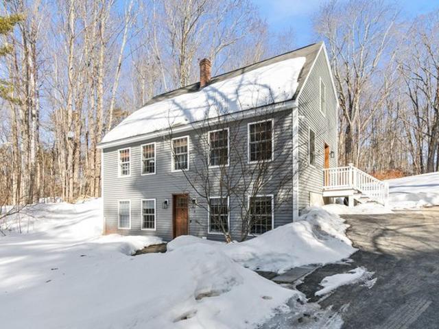 4 Solomon Dr, Windham, ME 04062