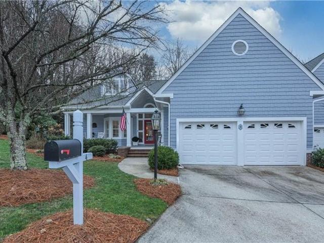 4 Sommerton Ct, Greensboro, NC 27408