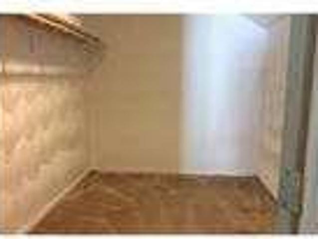 4 Spacious BR in Glenwood