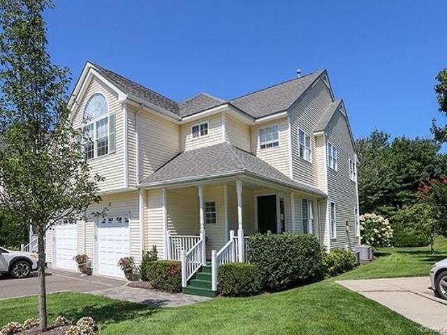 4 Spring Ct, Huntington, NY 11743