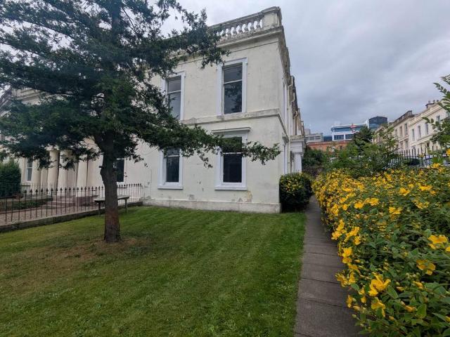 4 Springfield, 5 bed house to rent £2,375 pcm £548 pw