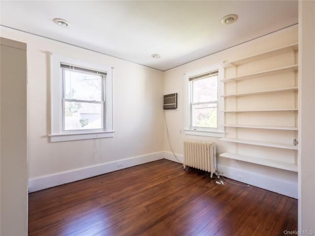 4 Spruce Place