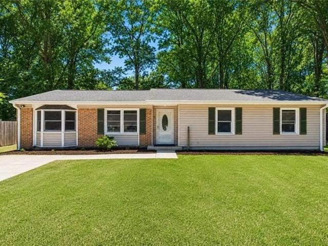 4 Two Oaks Ct, Portsmouth, VA 23703
