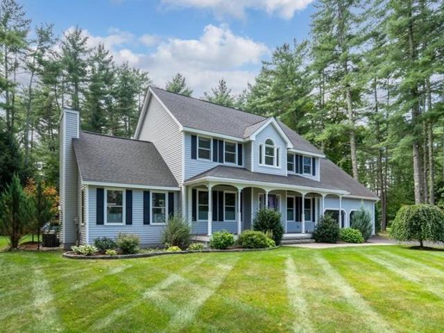 4 Taconic Dr, Merrimack, NH 03054
