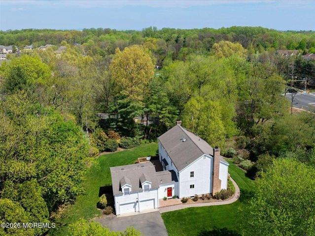 4 Takolusa Dr, Holmdel, NJ 07733