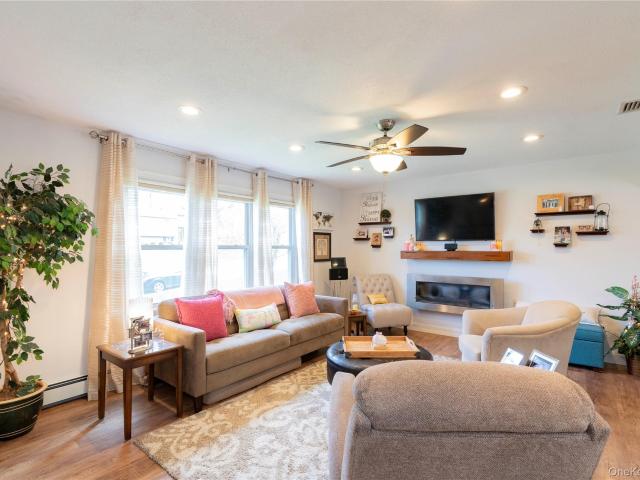 4 Tanglewood Lane
