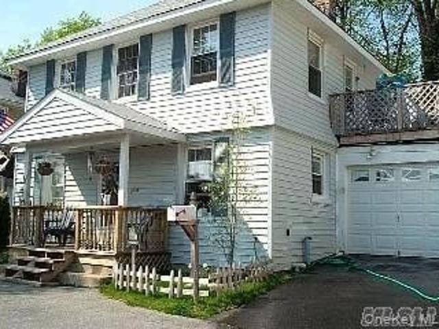 4 Terrace Pl, Glen Cove, NY 11542