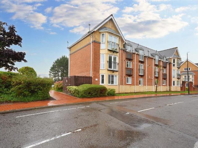 4 The Landings Penarth Marina. 2 bed house to rent £1,095 pcm £253 pw