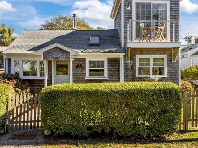4 Tony St, Tiverton, RI 02878