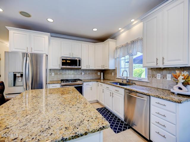 4 Topaz Drive