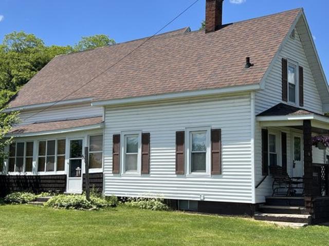4 Trudeau Rd, Cadyville, NY 12918