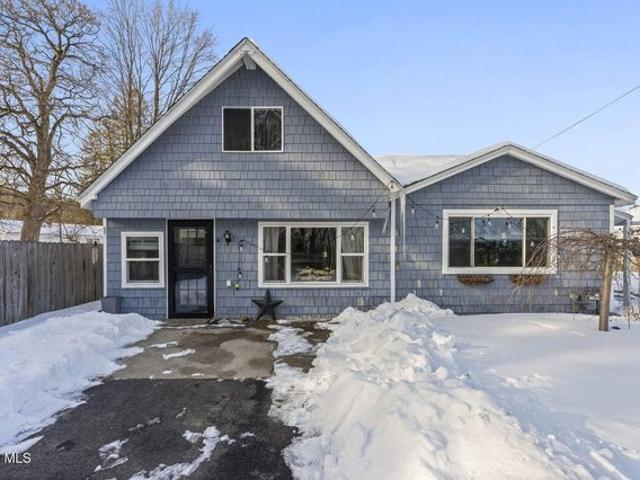4 Valleyview Ave, Rotterdam, NY 12306