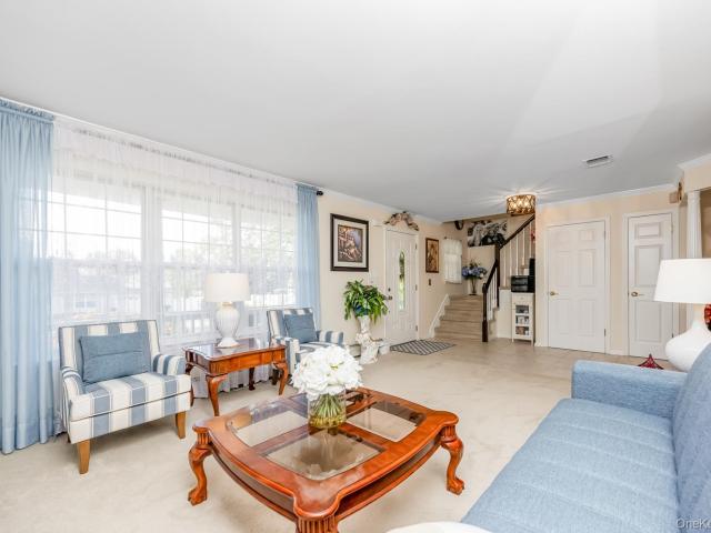4 Vera Court