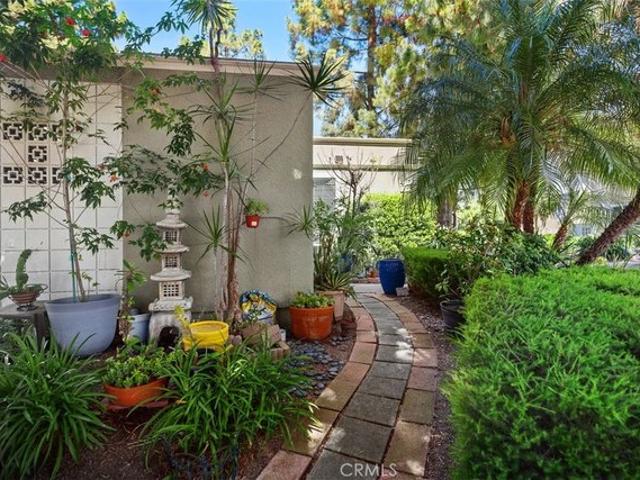 4 Via Castilla Unit D, Laguna Woods, CA 92637