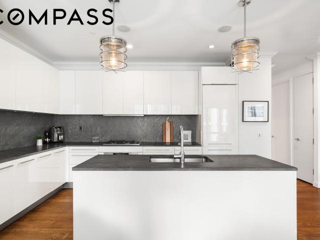 4 W 21st Street 10B