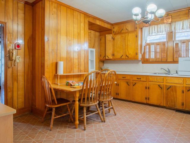 4 W Fleming Street