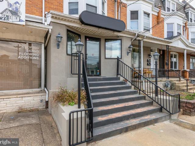4 W Lancaster Avenue