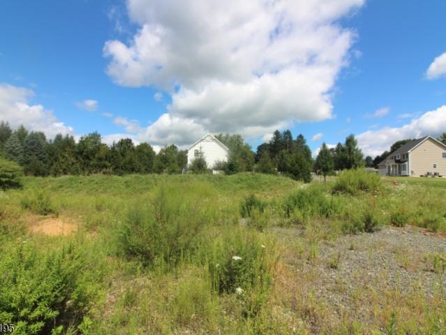 4 Wade Farm Rd