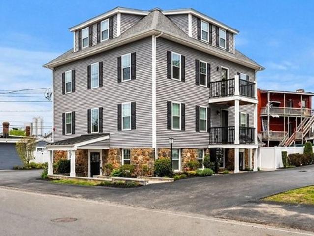 4 Wakefield Ave Apt 4, Wakefield, MA 01880