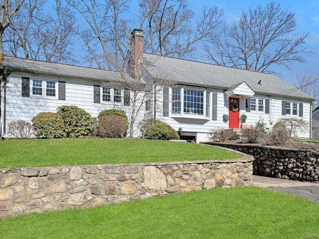 4 Ward St, Suffern, NY 10901 | MLS #976059 | Compass