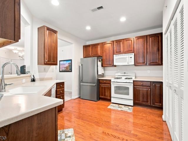 4 Waterman Ln # 410