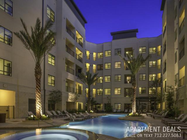 4 weeeks freenice and affordable apartment in The Woodlands