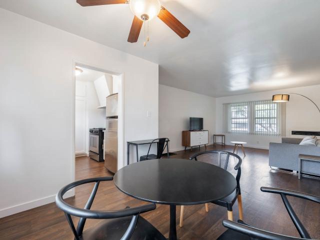 ~4 Weeks FREE~ Fabulous One Bedroom with Spacious Floor Plan and In Unit Laundry ~ In Beautiful Westchester! *Move In Special