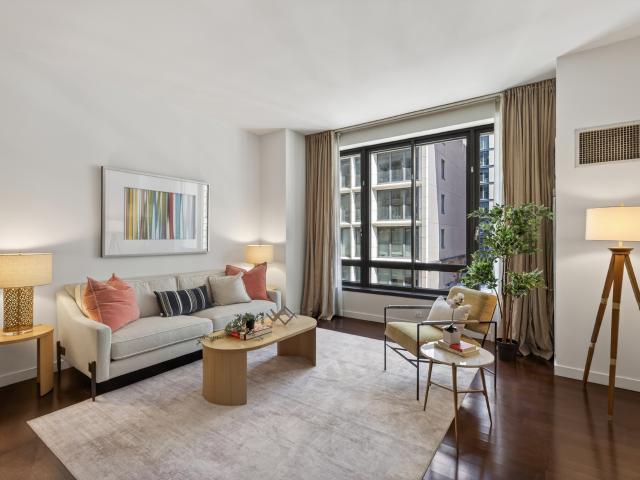 4 West 21st Street, New York, NY