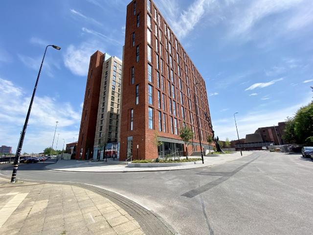 4 Wharf End, Block 2, Manchester M17, 2 bed flat to rent, £1,300 pcm | PrimeLocation