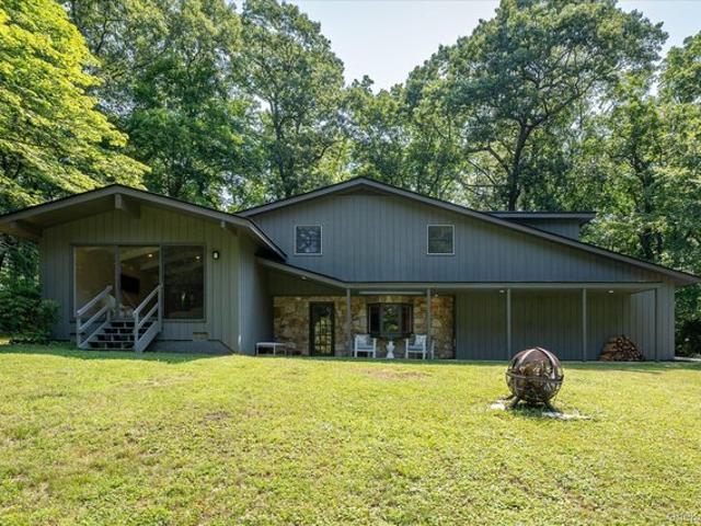 4 Wheeler Rd, North Salem, NY 10560