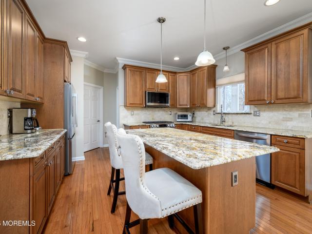 4 Whispering Grove Boulevard