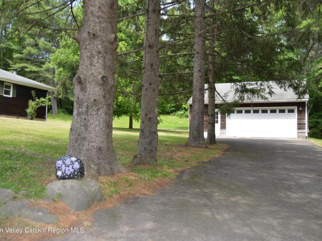 4 Willa Lane