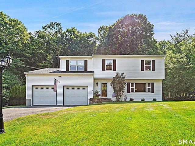 4 Windaway Rd, Bethel, CT 06801