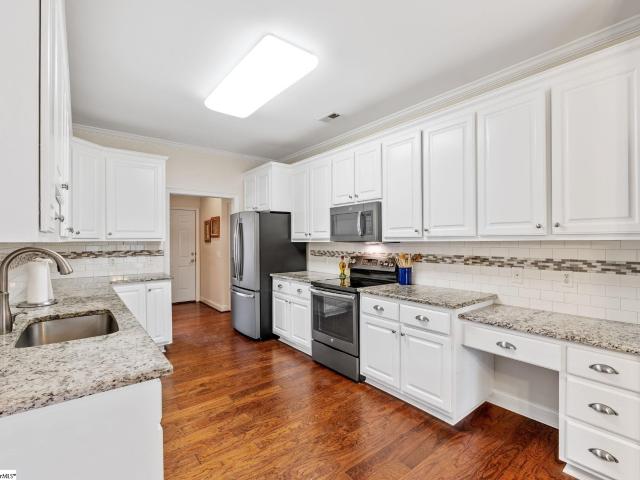 4 Windmill Way, Greenville, SC 29615 | MLS #1586 | Compass