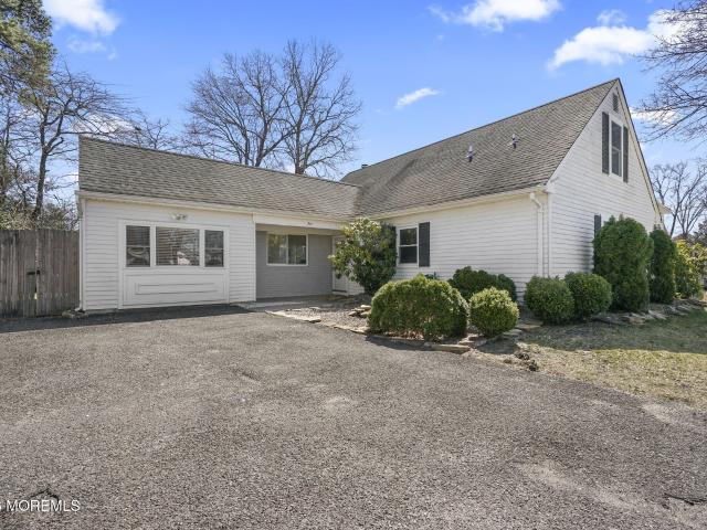 4 Winsted Drive