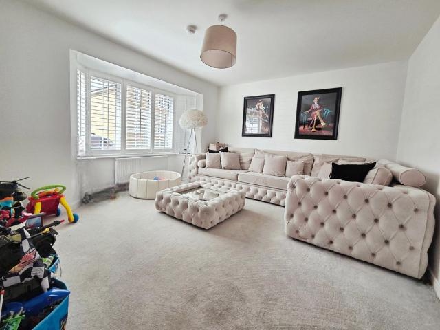 4, Witham, CM8