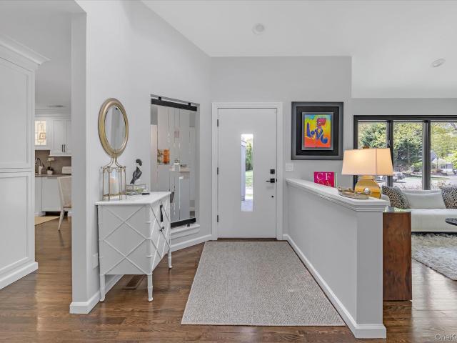 4 Wood Path Drive