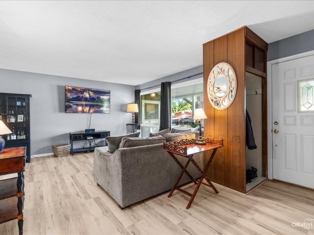 4 Woodcliff Road