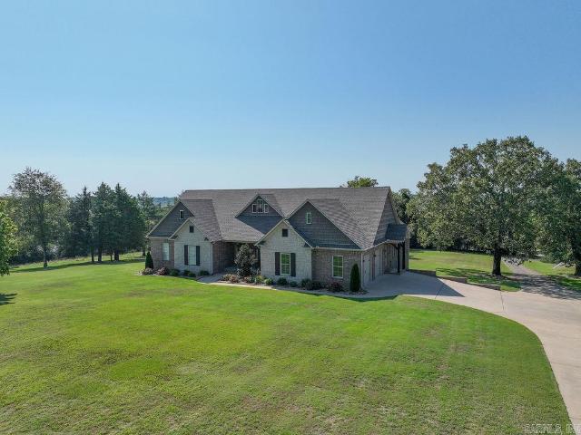 4 Woodridge Drive