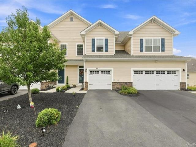4 Woodrose Ct, Middletown, NY 10940