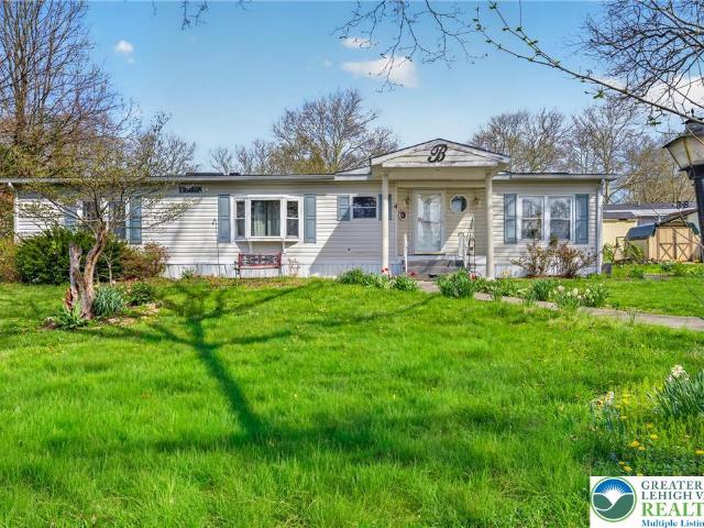 4 Woodsdale Court