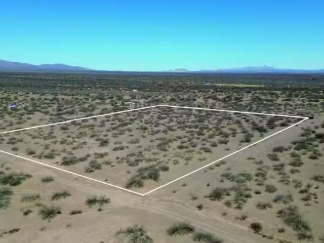 4.09 ACRES W CALLE DE AMIGOS, MC NEAL, AZ 85617